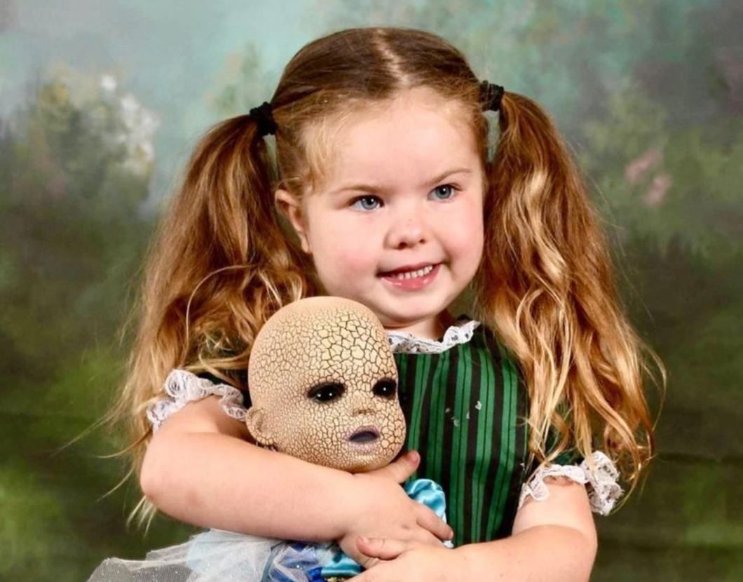 Waarom kinderen van enge poppen houden