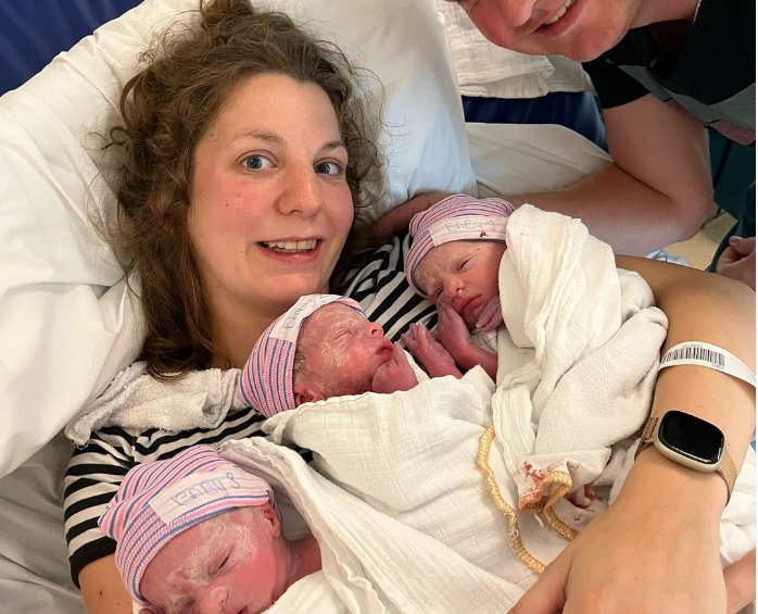 Zo ziet een natuurlijke bevalling van een drieling eruit